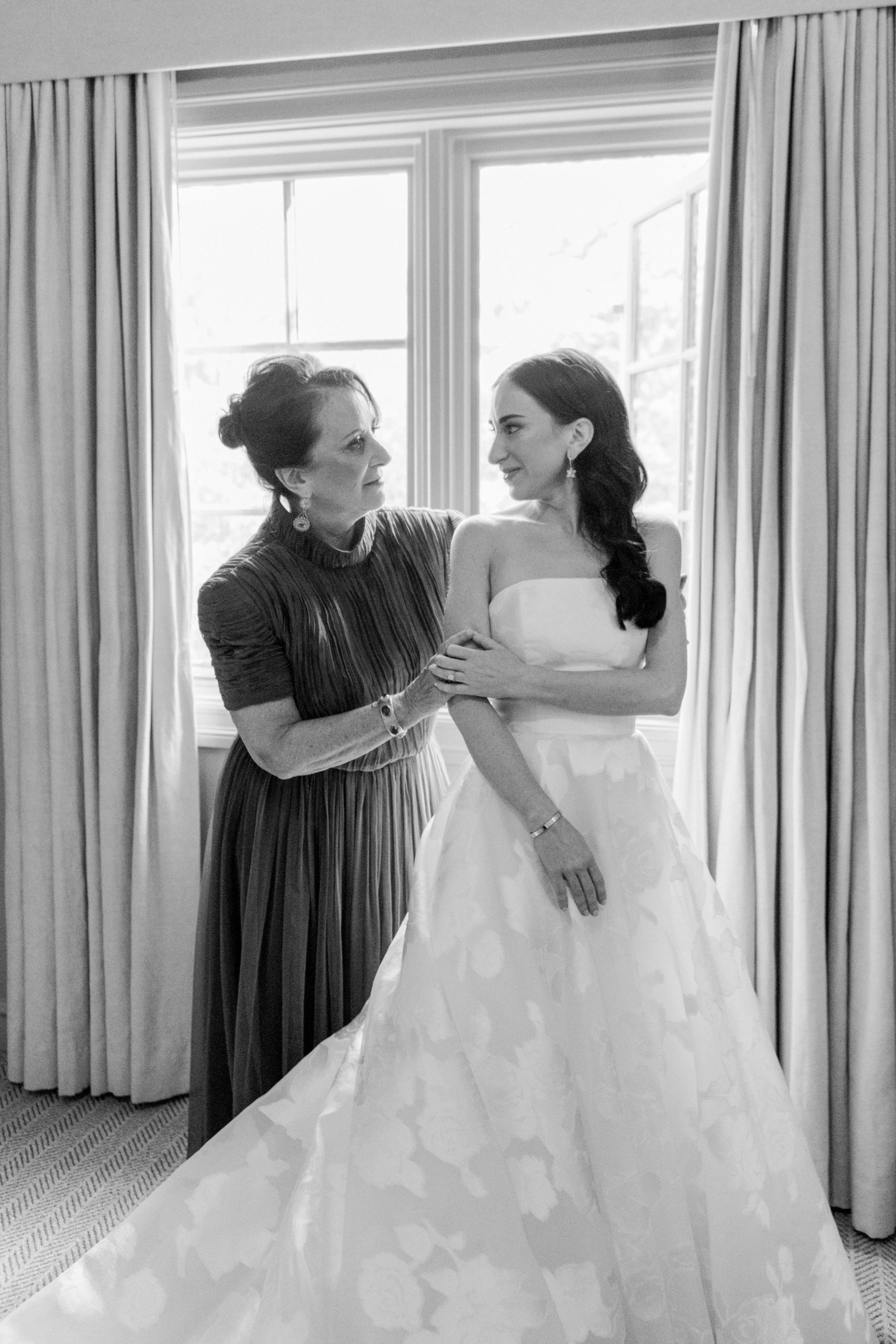 Hudson Valley Wedding at Troutbeck | Anna Gianfrate Photography